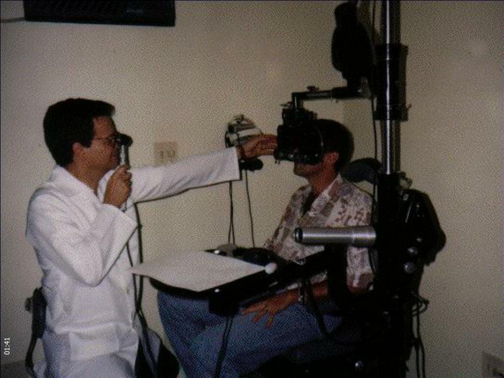 PPT - Princípio s da Retinoscopia e Função de Correção dos Vícios de ...